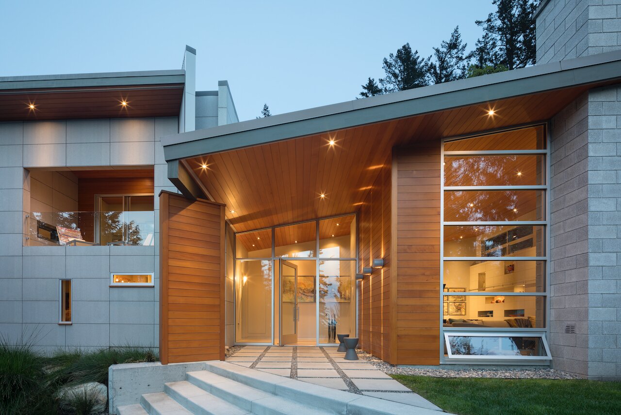 Photo 1 of 27 in Hatch-Colasuonno Home by Luis Colasuonno - Dwell