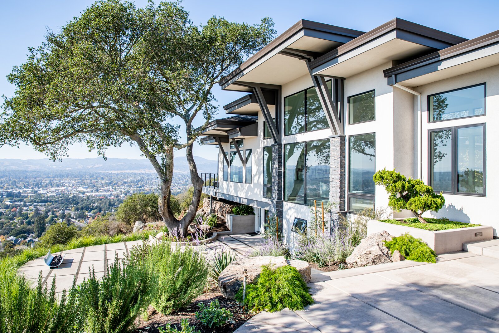 Photo 13 of 23 in The Montecito Residence by CRC Builders Inc. - Dwell