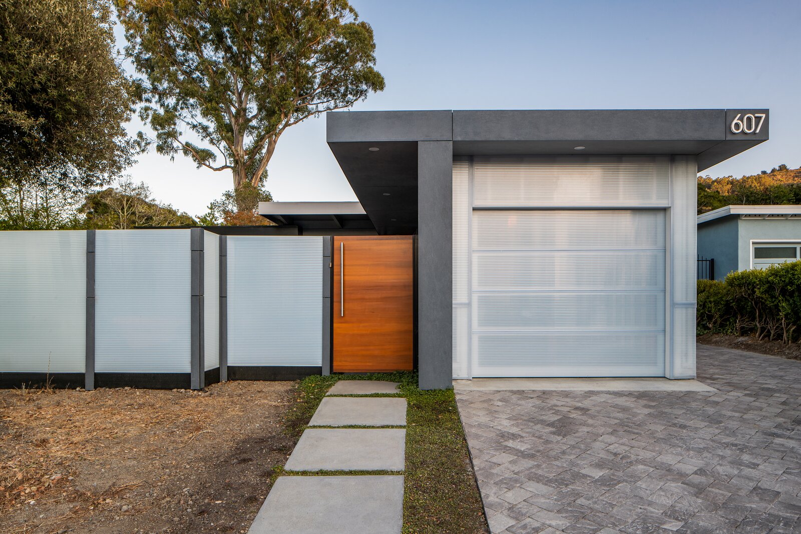 Photo 2 of 6 in Coloma MCM Makeover by Ken Shallcross - Dwell