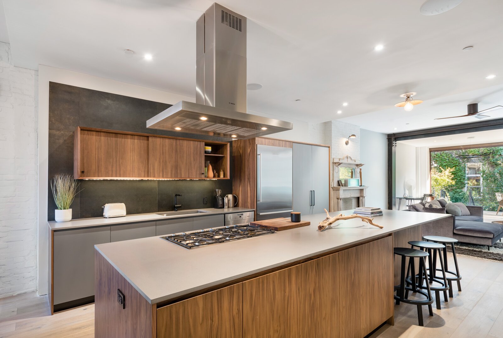 Photo 6 of 18 in House114 by Rafi Elbaz - Dwell