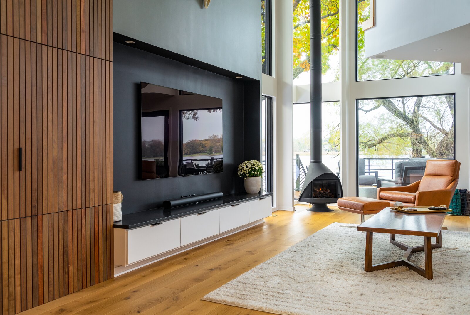 Photo 3 of 17 in Carlton Home by Justin Martin - Dwell