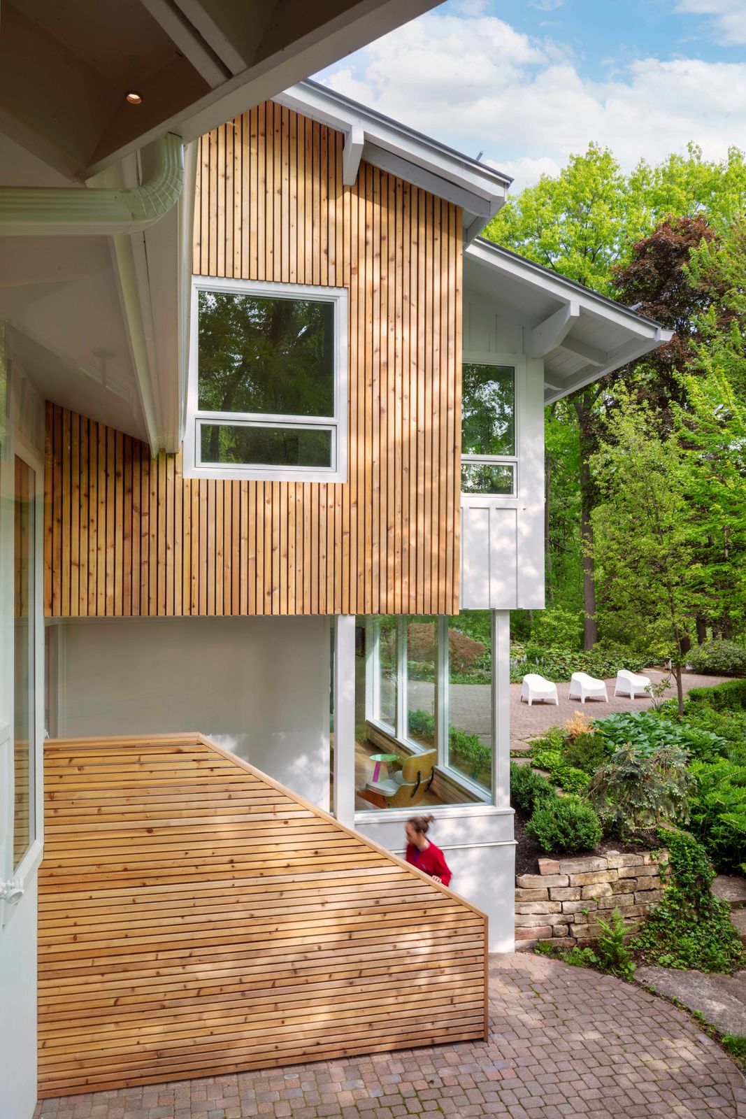 Photo 11 of 32 in Sodon Lake House by Temescal Creative - Dwell