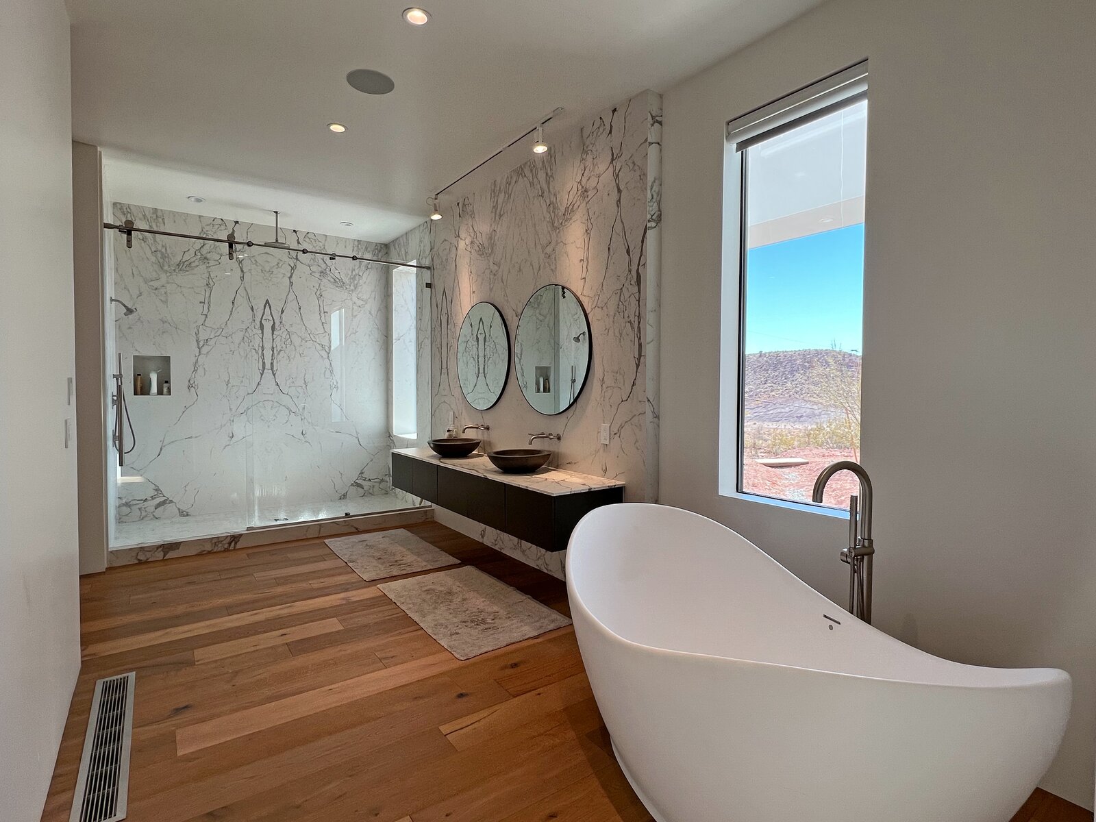 Photo 7 of 8 in Calico Basin Dream Home by Ryan Pardey - Dwell