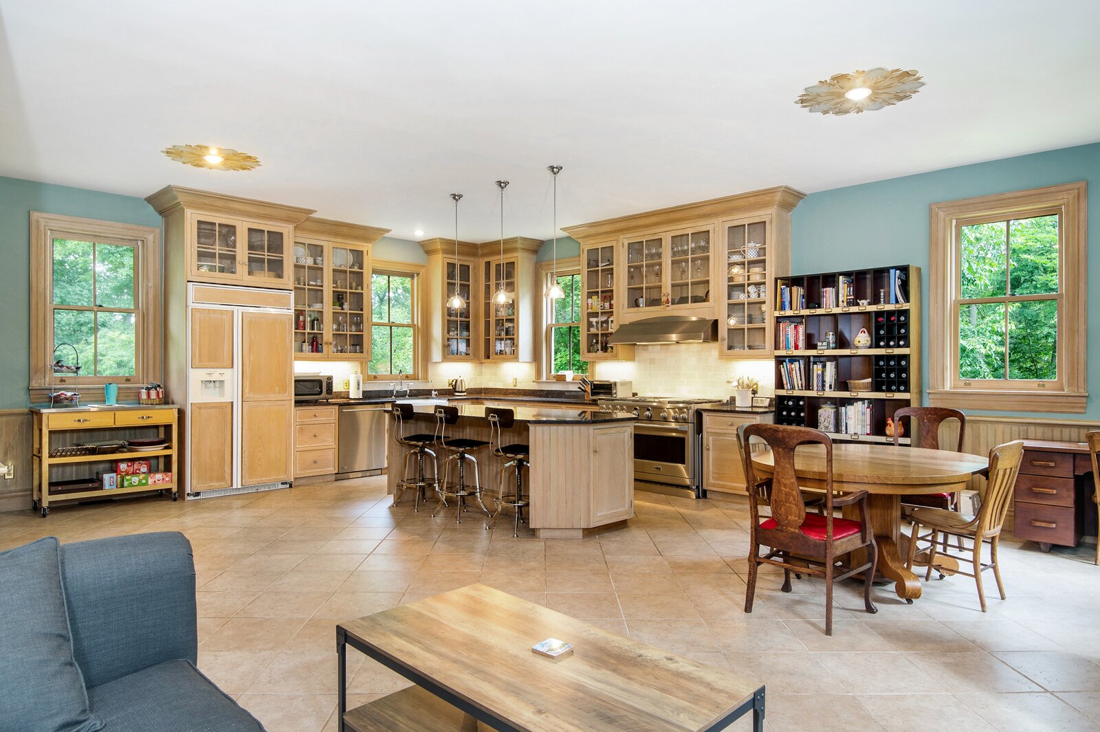 Photo 9 of 19 in Modern Victorian by Thomas Cromie - Dwell