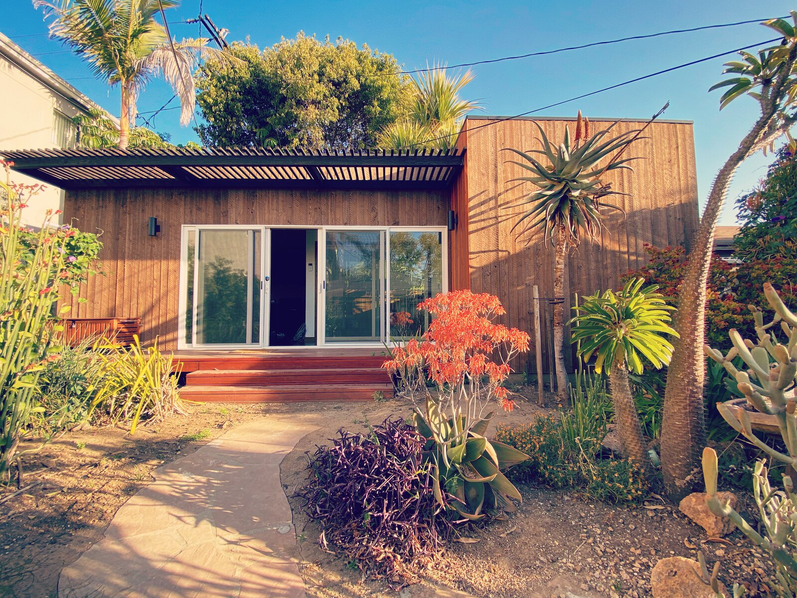 Photo 2 of 10 in The treehouse by Julien Magnat - Dwell