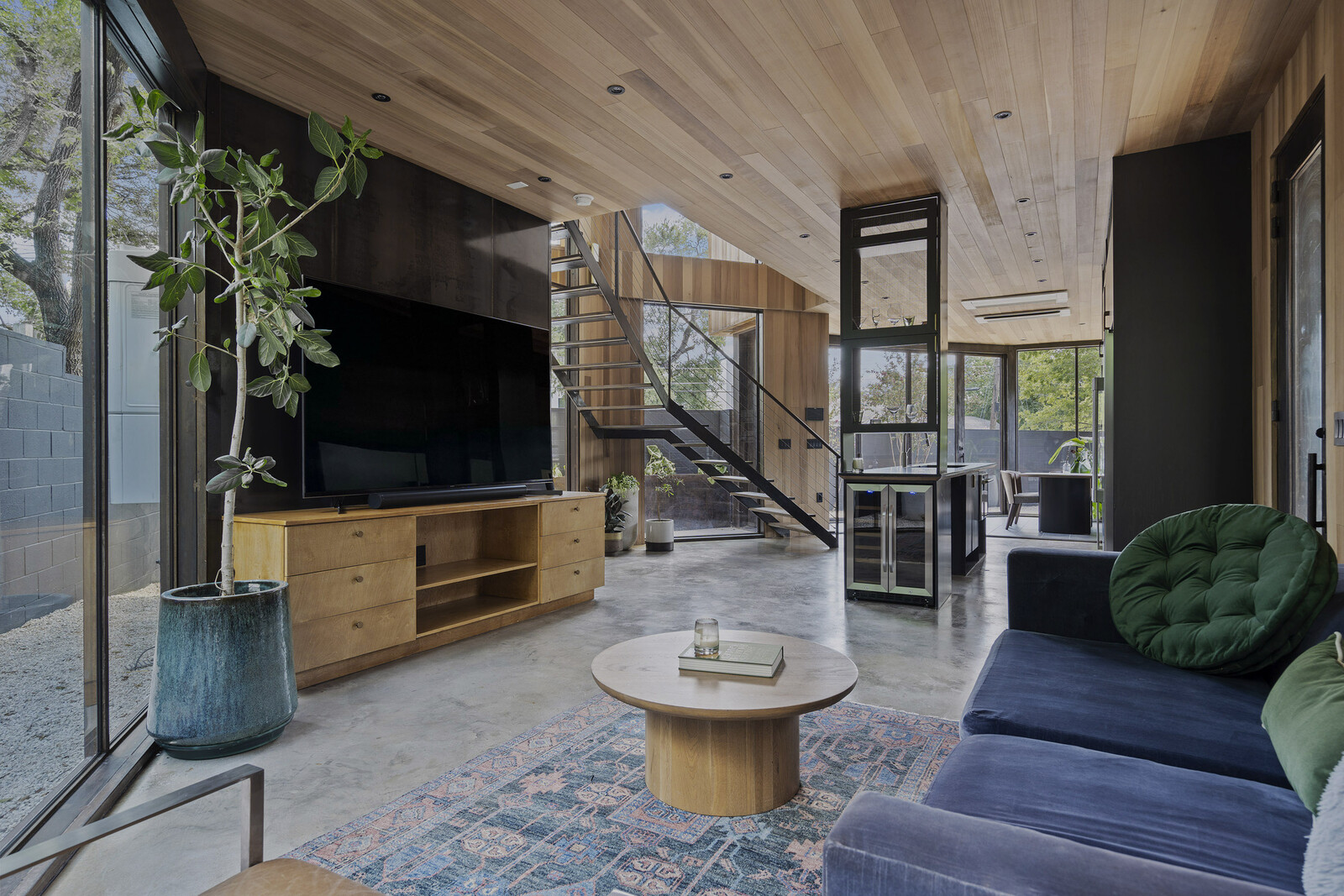 Photo 2 of 11 in East Austin Triangle House by Brandon Termini - Dwell