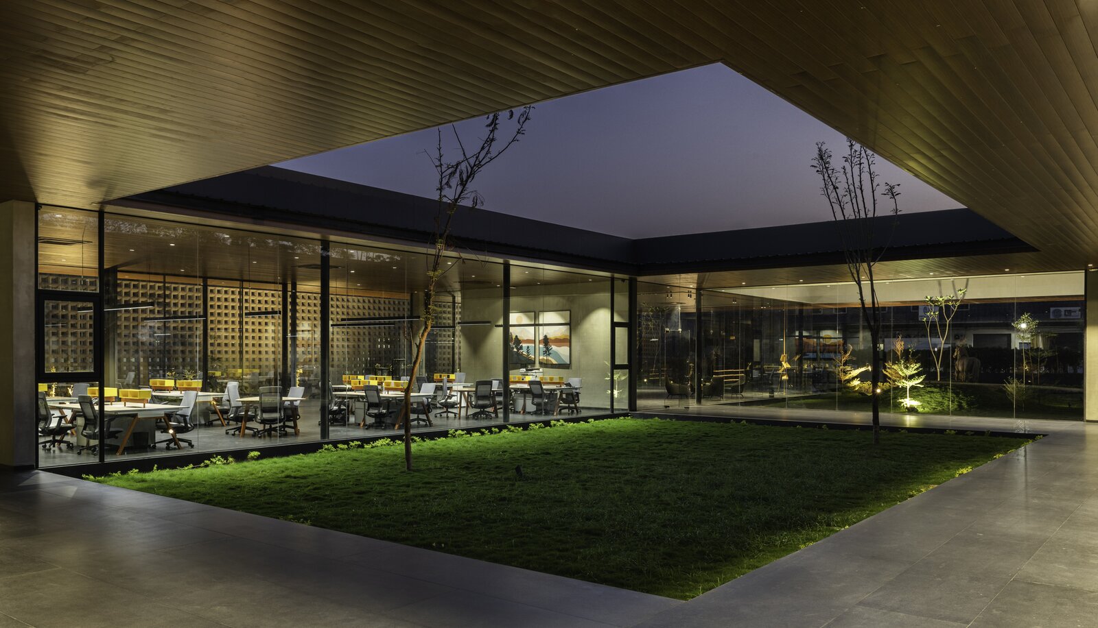 Photo 9 of 21 in THE COURTYARD OFFICE by MANY GRAY STORIES - Dwell