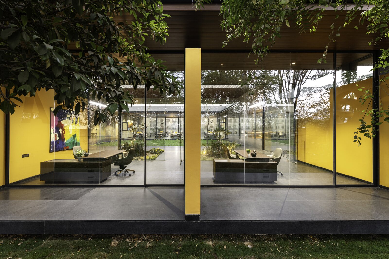 Photo 19 of 21 in THE COURTYARD OFFICE by MANY GRAY STORIES - Dwell