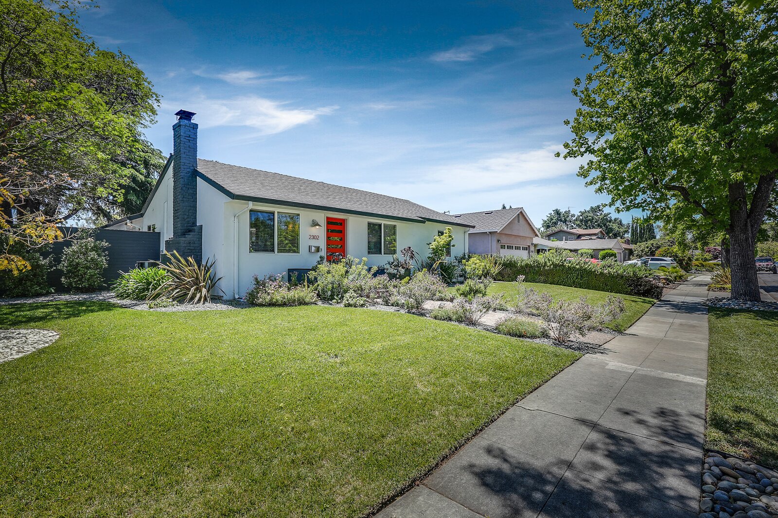 Photo 2 of 18 in The Potts House by Jasper Potts - Dwell