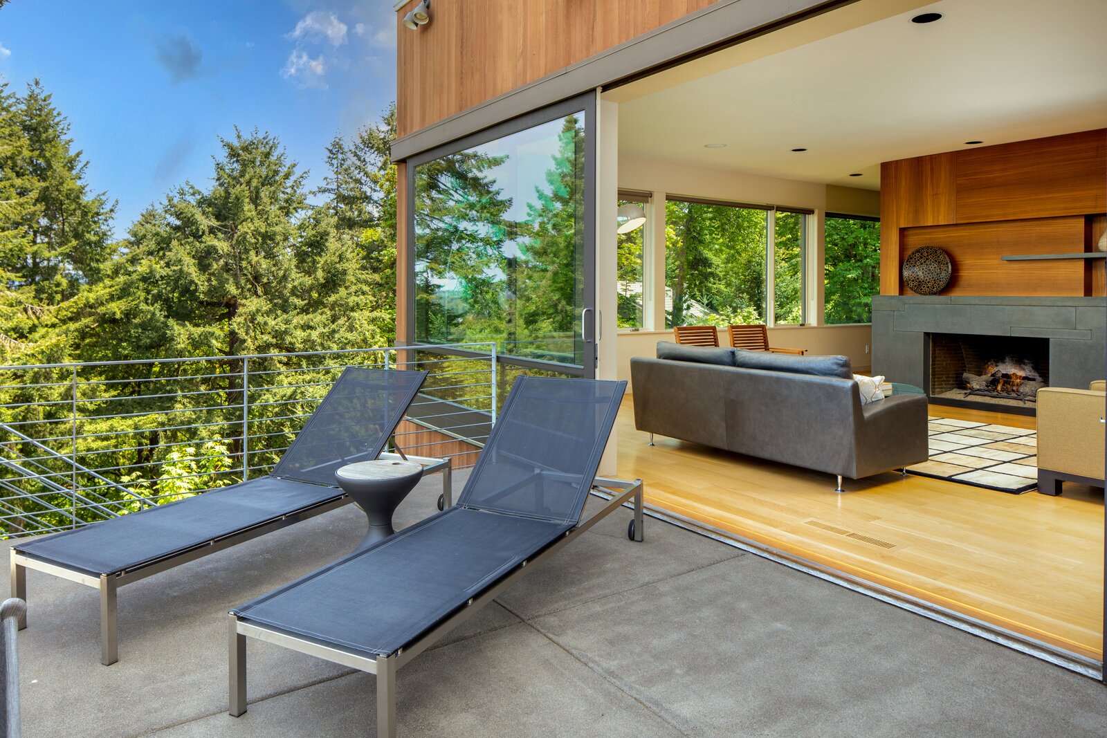 Photo 2 of 24 in Iconic Neutra Modern Home Up For Sale by Tracy Hasson ...