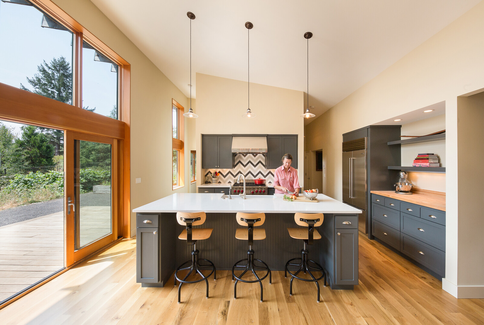 Photo 7 of 20 in Modern Farmhouse by M.O.Daby Design - Dwell