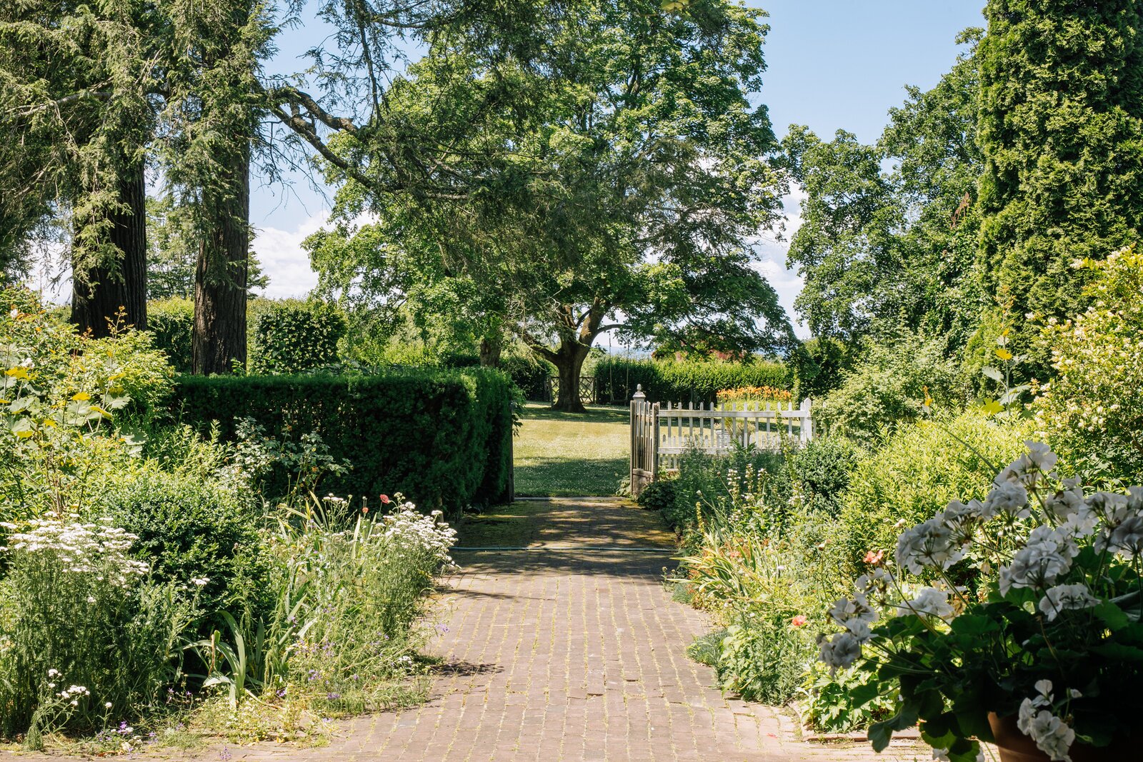 Photo 1 of 32 in Hudson Bush Farm by Gabriel Zimmer - Dwell