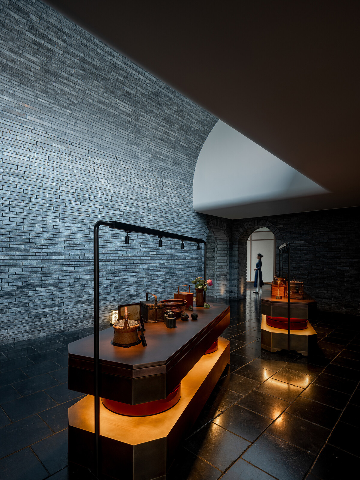 Photo 14 of 68 in Meng Du Hui Restaurant by Tanzo Space Design by ...