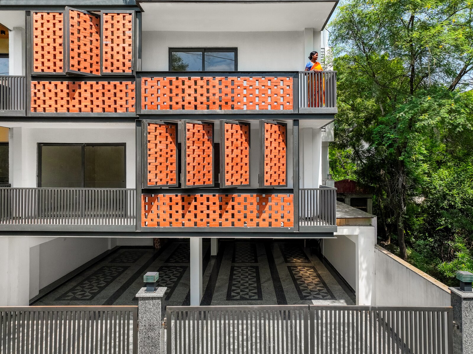 Photo 5 of 17 in The Kinetic Façade Residence by AVG Architecture En ...