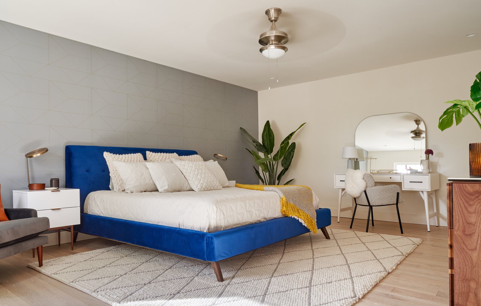 Photo 4 of 12 in Rosedale Warm Modern Rambler Ranch-house by Breathe ...