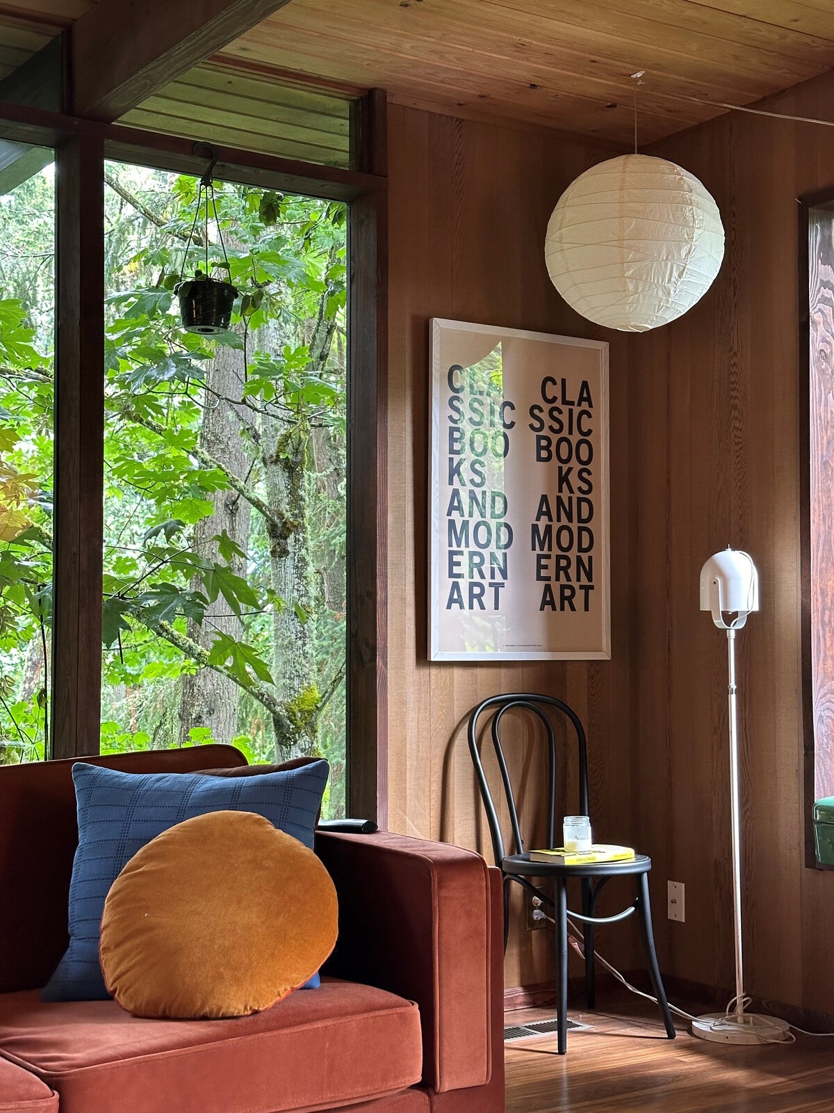 Photo 3 of 16 in The John Burrows House by Laura Lisowski - Dwell