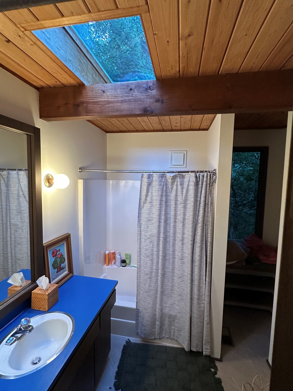 Photo 4 of 16 in The John Burrows House by Laura Lisowski - Dwell