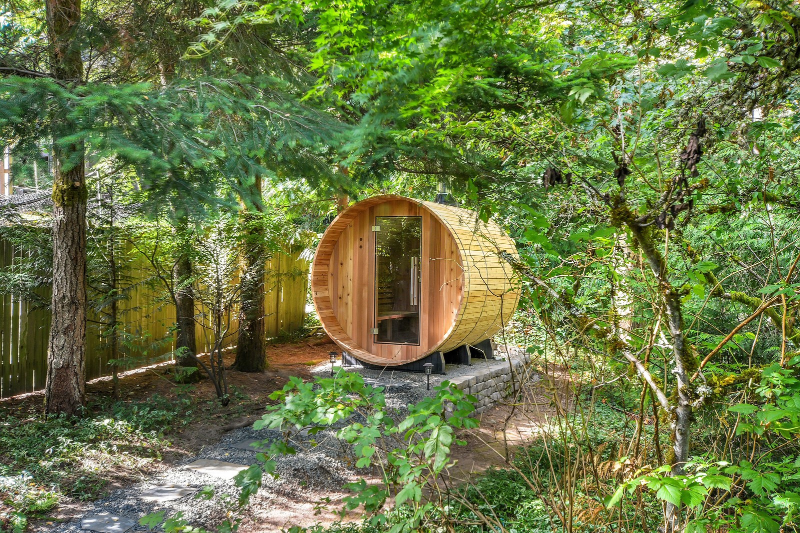 Photo 2 of 16 in The John Burrows House by Laura Lisowski - Dwell