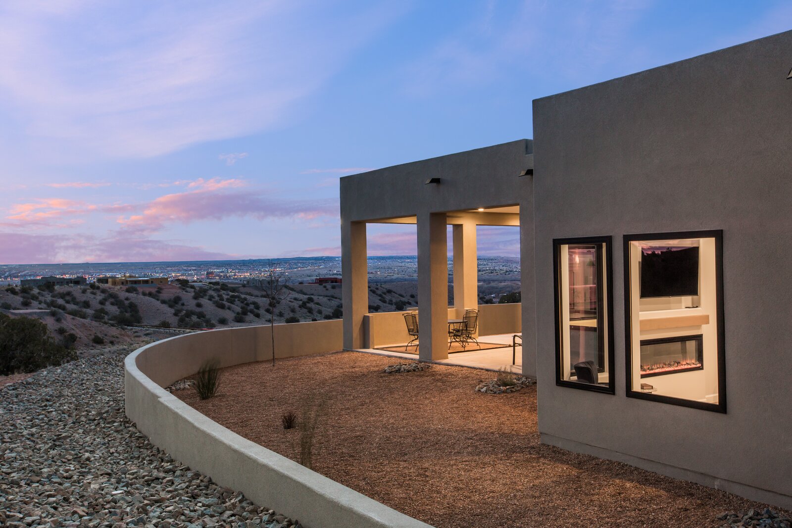 Photo 3 of 25 in Chamisa Casa by Evan Kinsley - Dwell