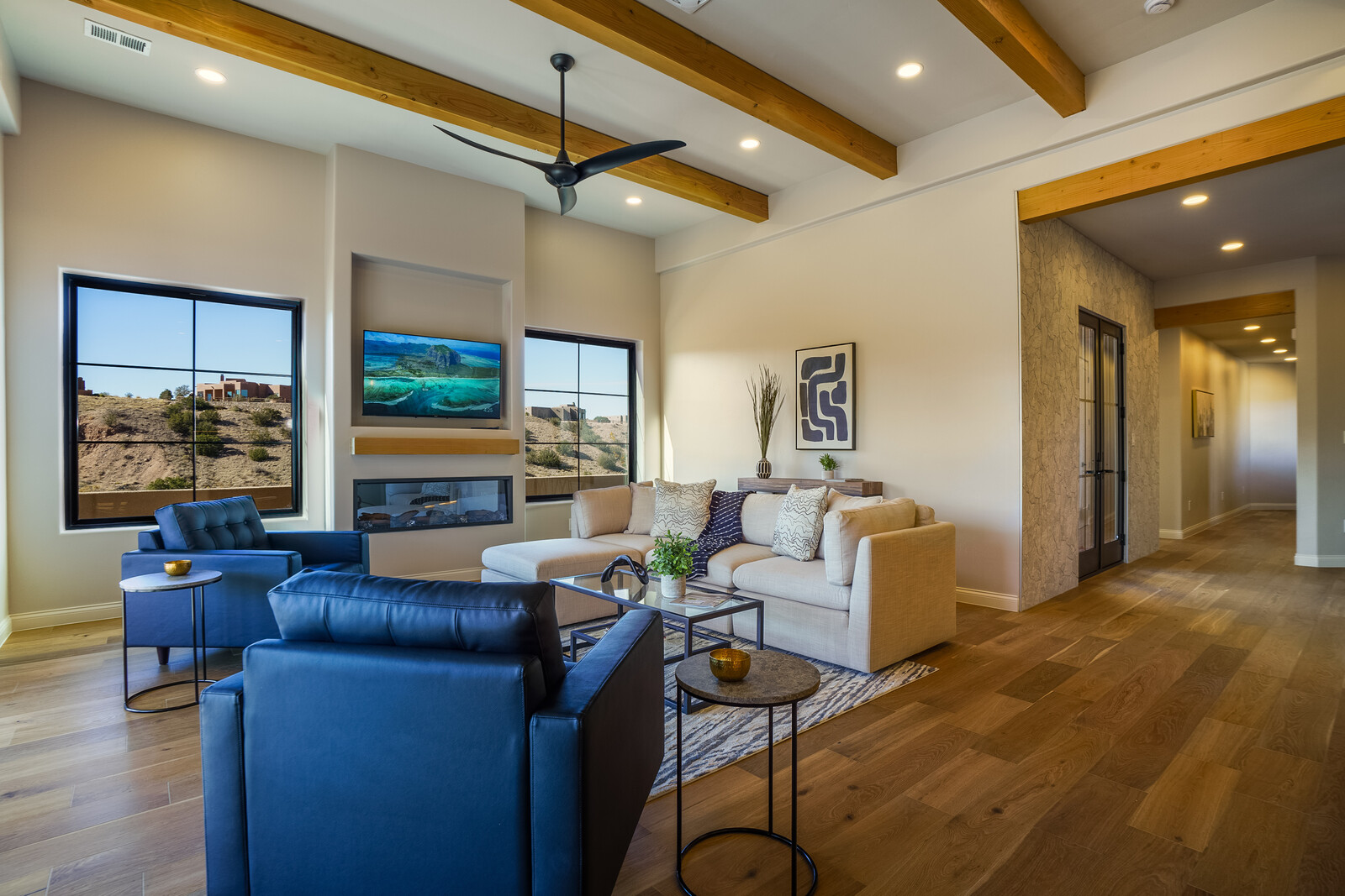 Photo 6 of 47 in Desert Willow Dwelling by Evan Kinsley - Dwell