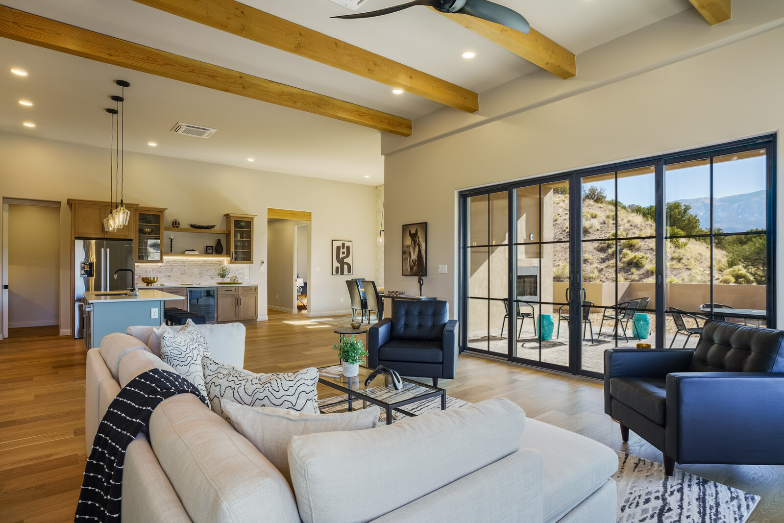 Photo 8 of 47 in Desert Willow Dwelling by Evan Kinsley - Dwell