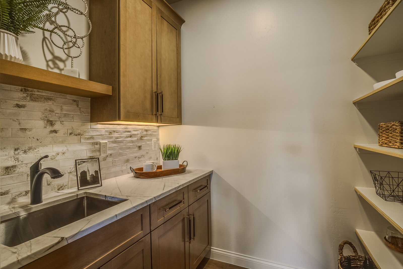 Photo 16 of 47 in Desert Willow Dwelling by Evan Kinsley - Dwell