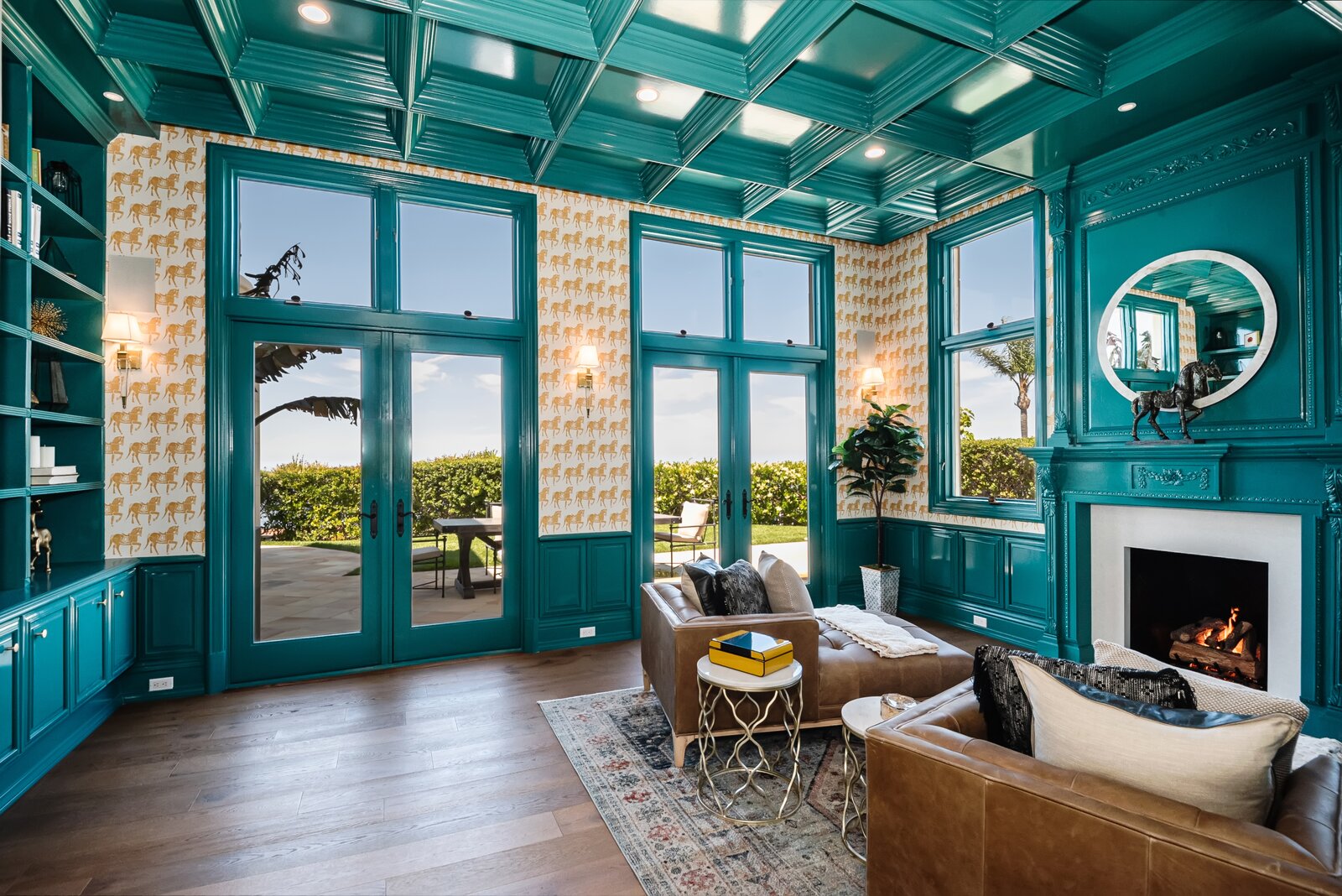 Photo 13 of 15 in European-Style Estate With Ocean Views Lists for $15 ...