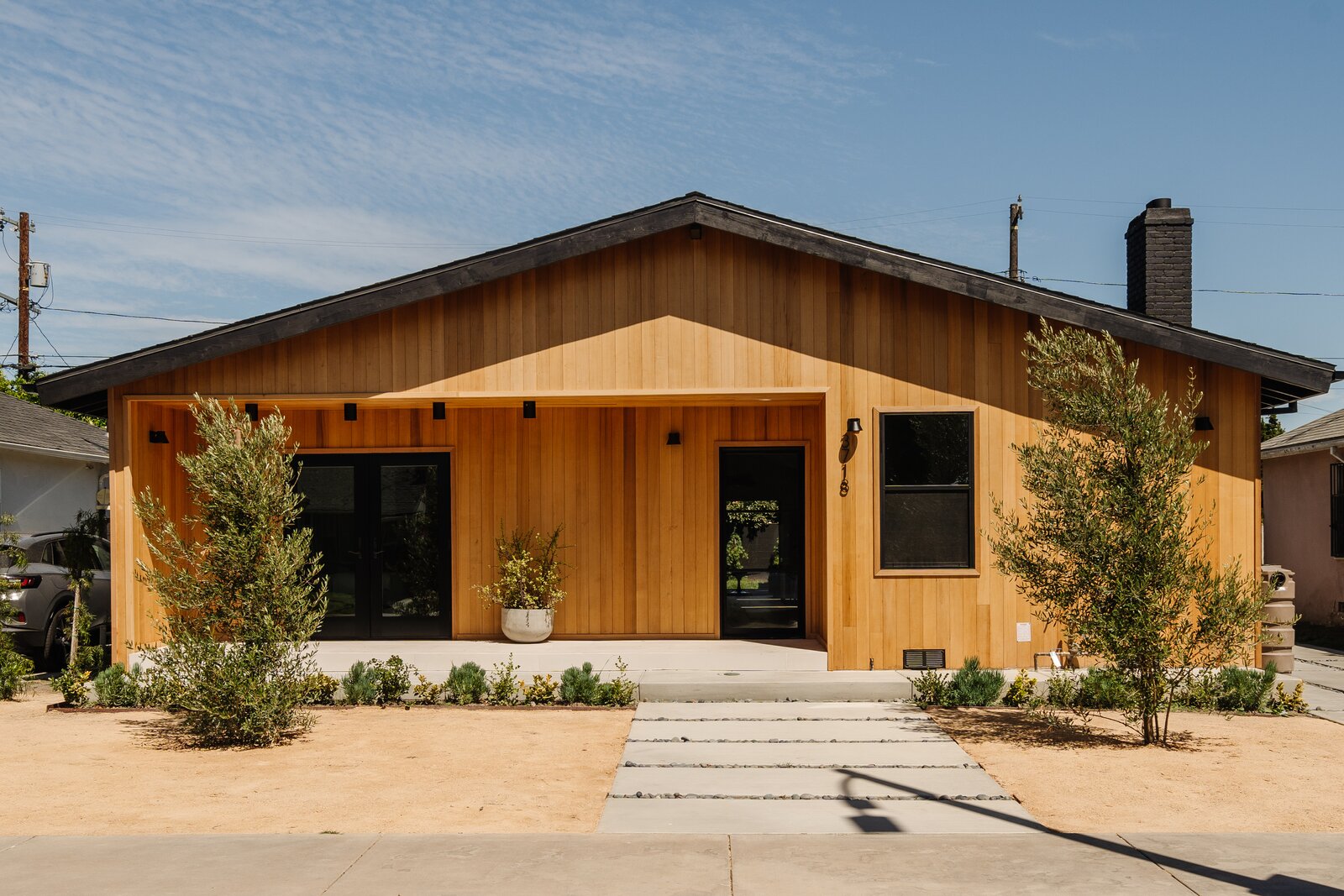 Photo 10 of 11 in Designer Residence With Flex Space in Los Angeles ...