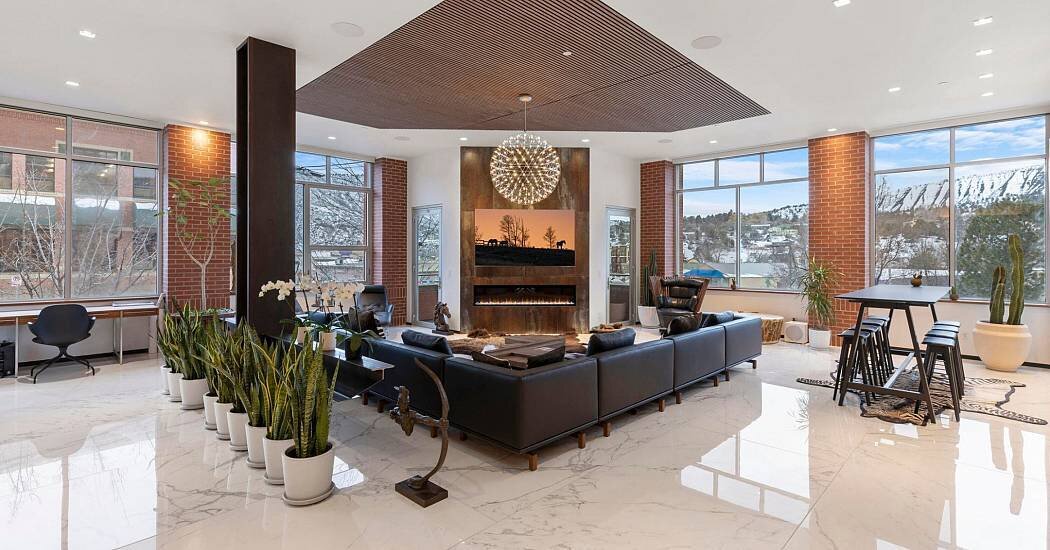 Minimalistic Nordic-Influenced Four-Bedroom Residence in Downtown ...