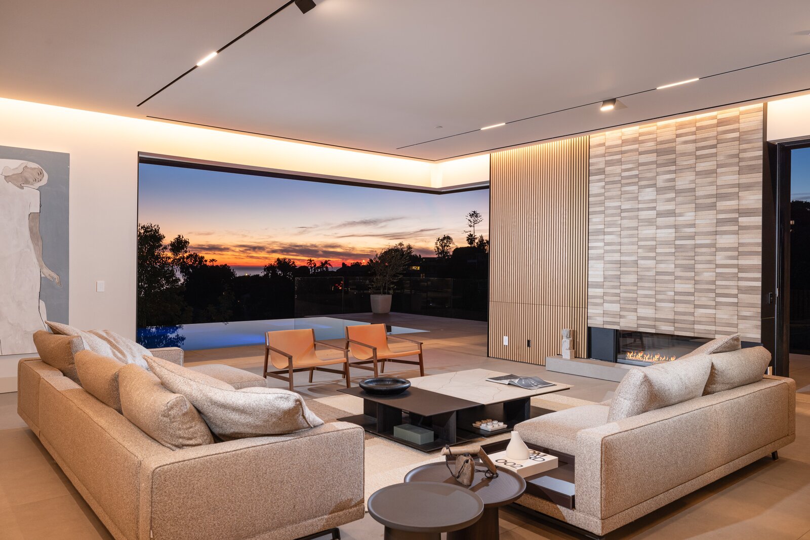 Photo 3 of 11 in Tag Front Architecture-Designed Modern Pool Residence ...