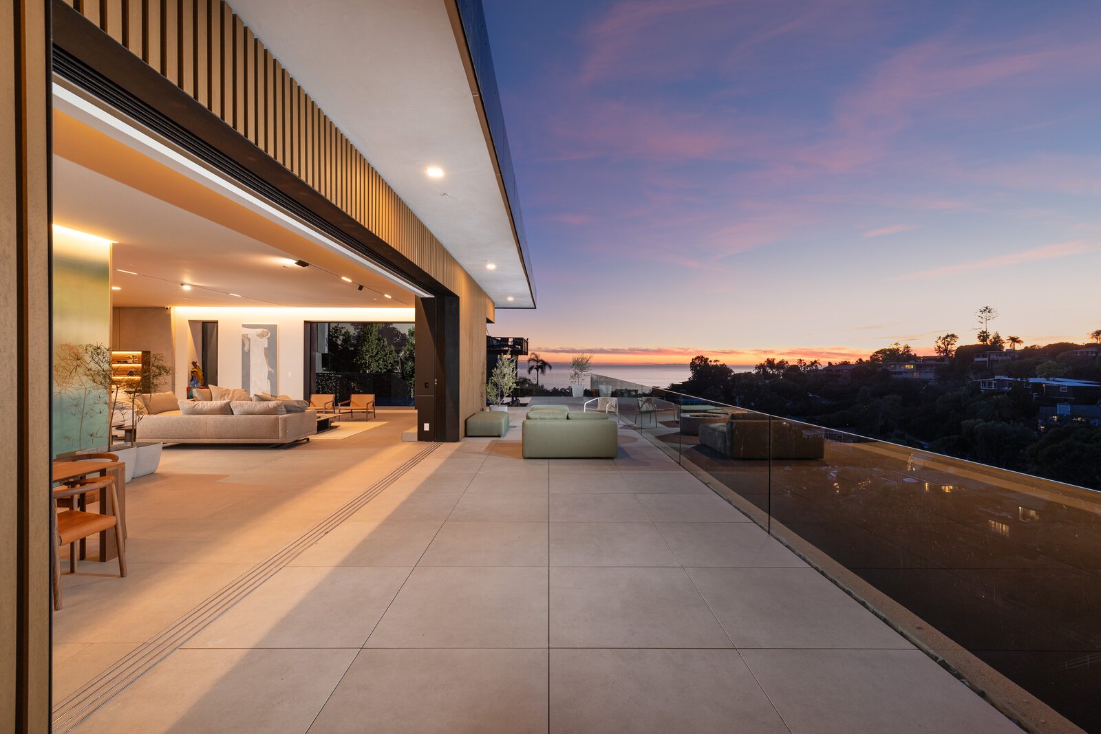 Photo 6 of 11 in Tag Front Architecture-Designed Modern Pool Residence ...