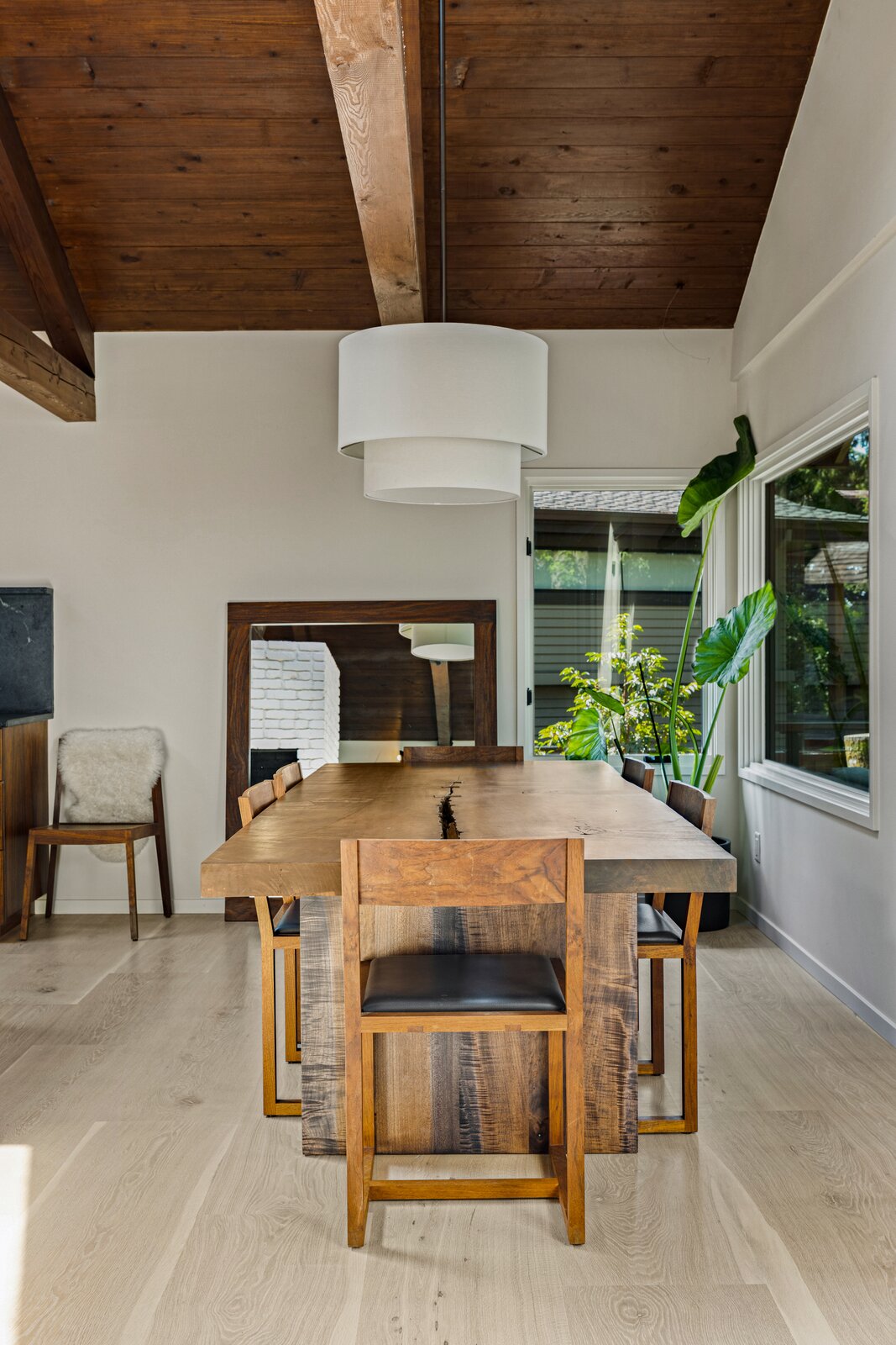 Photo 13 of 40 in The Goby Walnut House by Kirby Arkes - Dwell