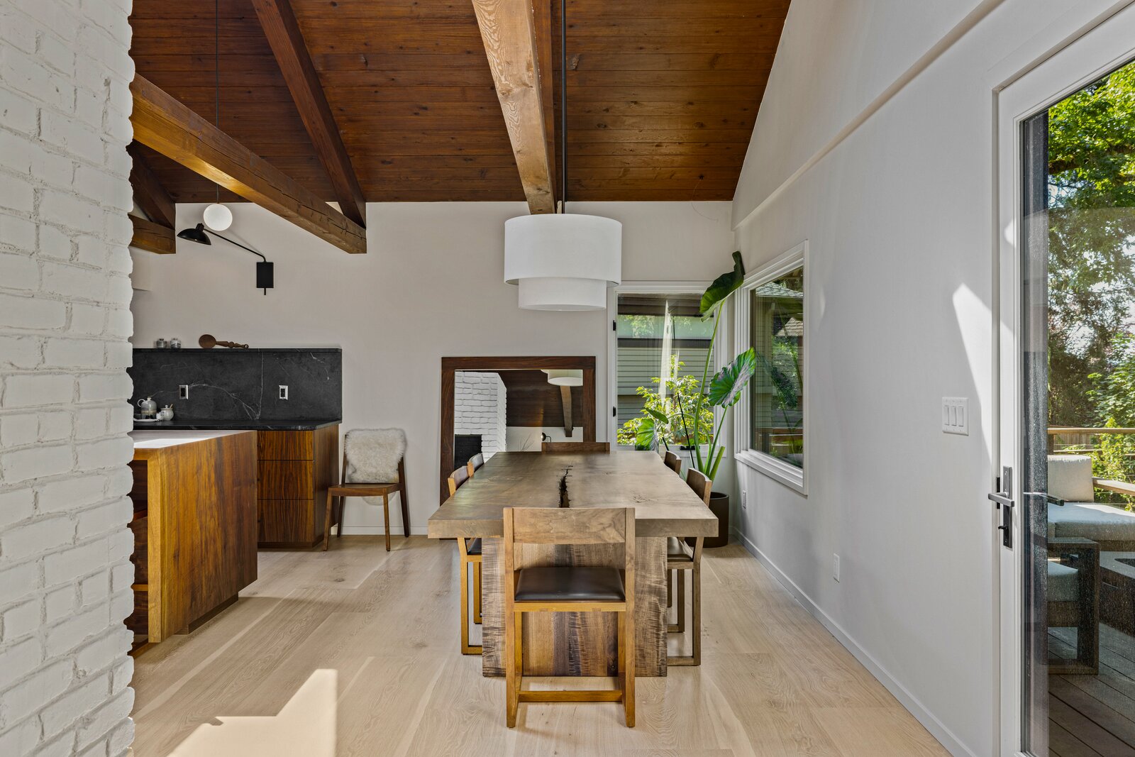 Photo 12 of 40 in The Goby Walnut House by Kirby Arkes - Dwell