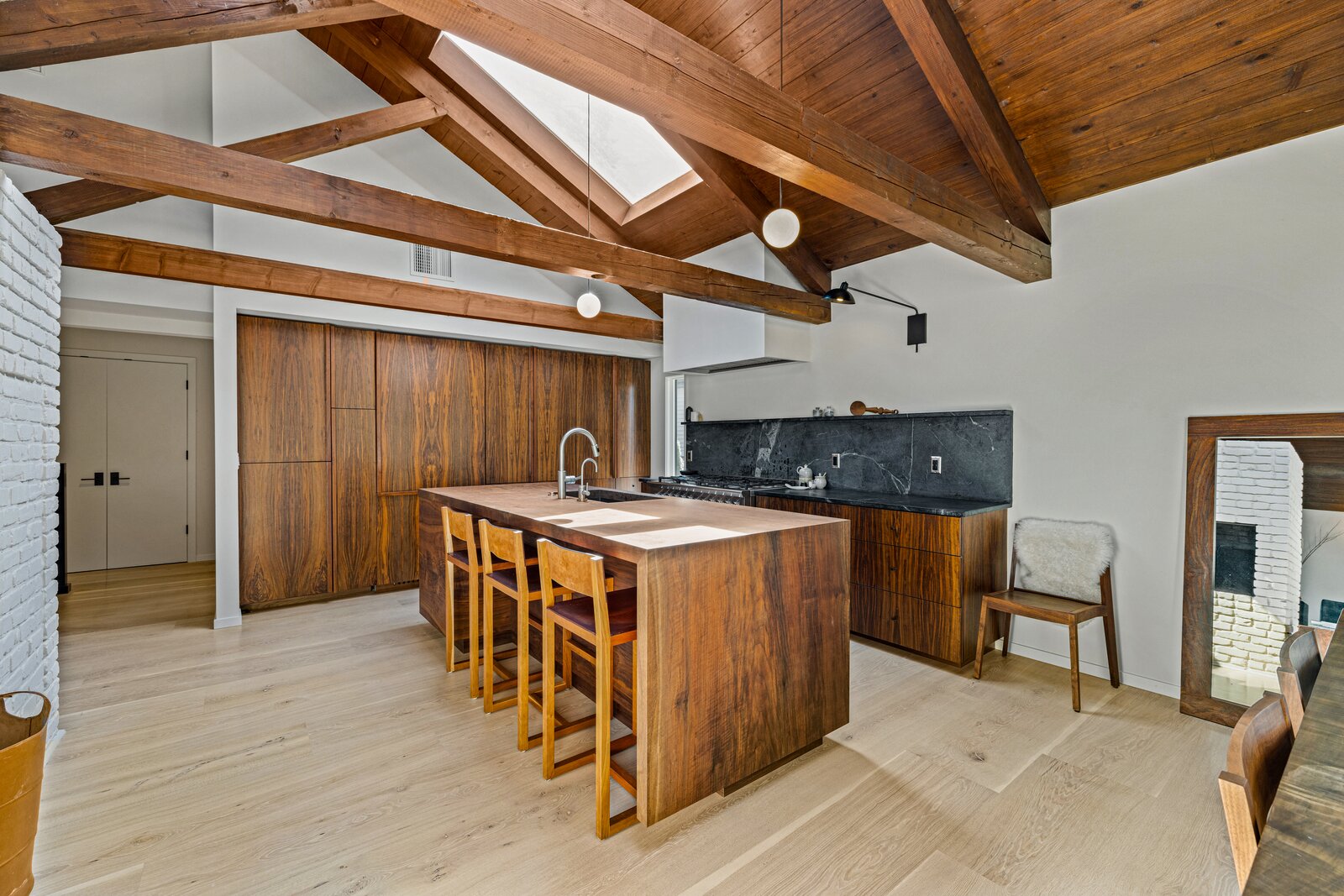 Photo 15 of 40 in The Goby Walnut House by Kirby Arkes - Dwell