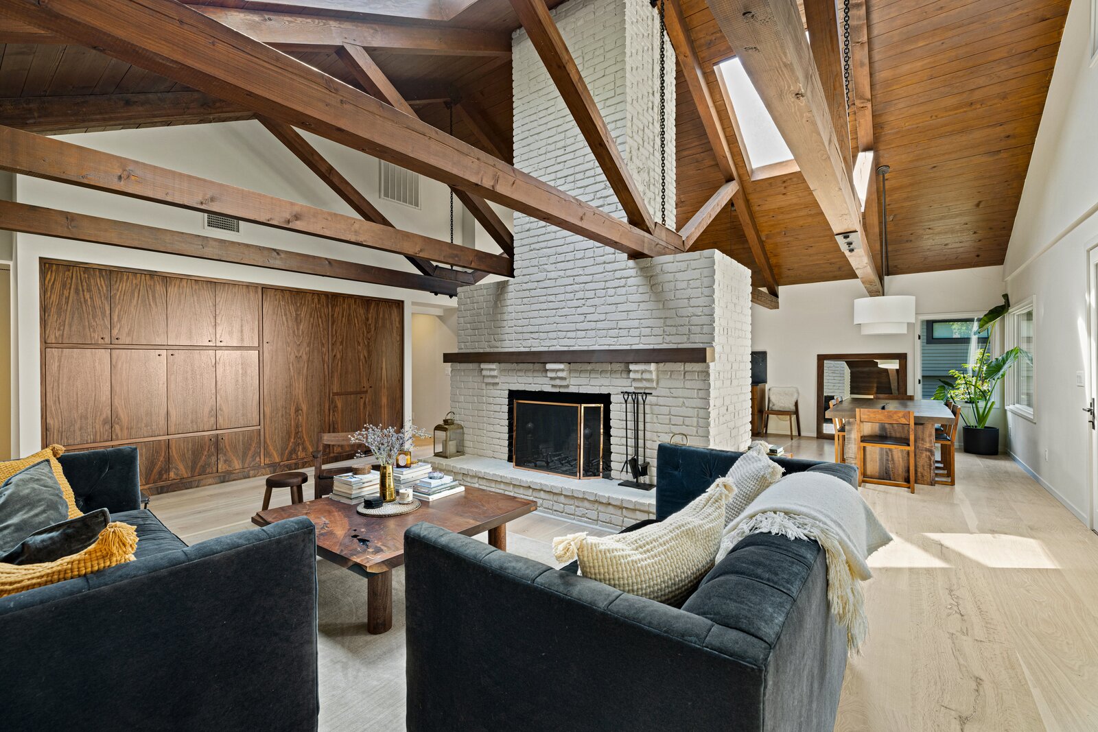 Photo 9 of 40 in The Goby Walnut House by Kirby Arkes - Dwell