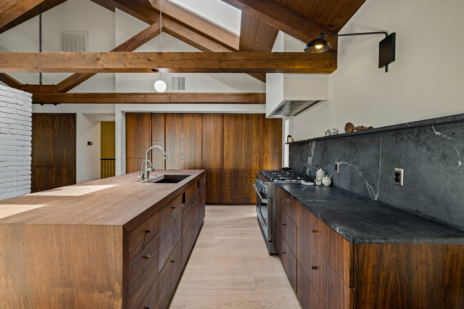 Photo 17 of 40 in The Goby Walnut House by Kirby Arkes - Dwell