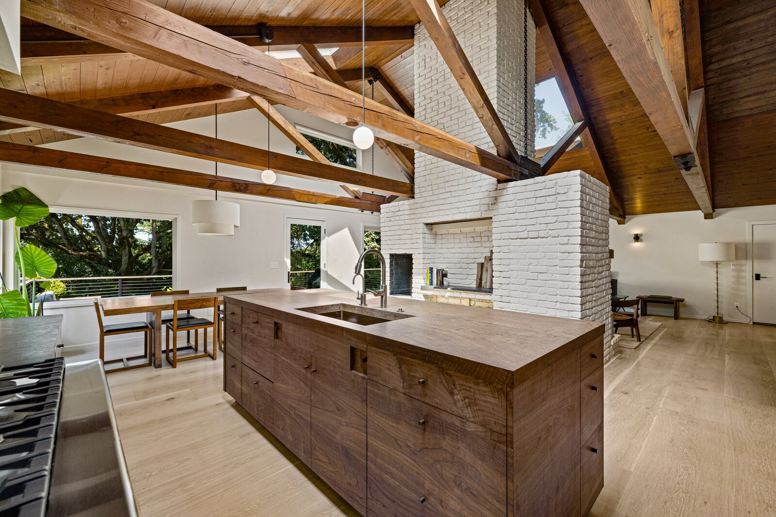 Photo 20 of 40 in The Goby Walnut House by Kirby Arkes - Dwell