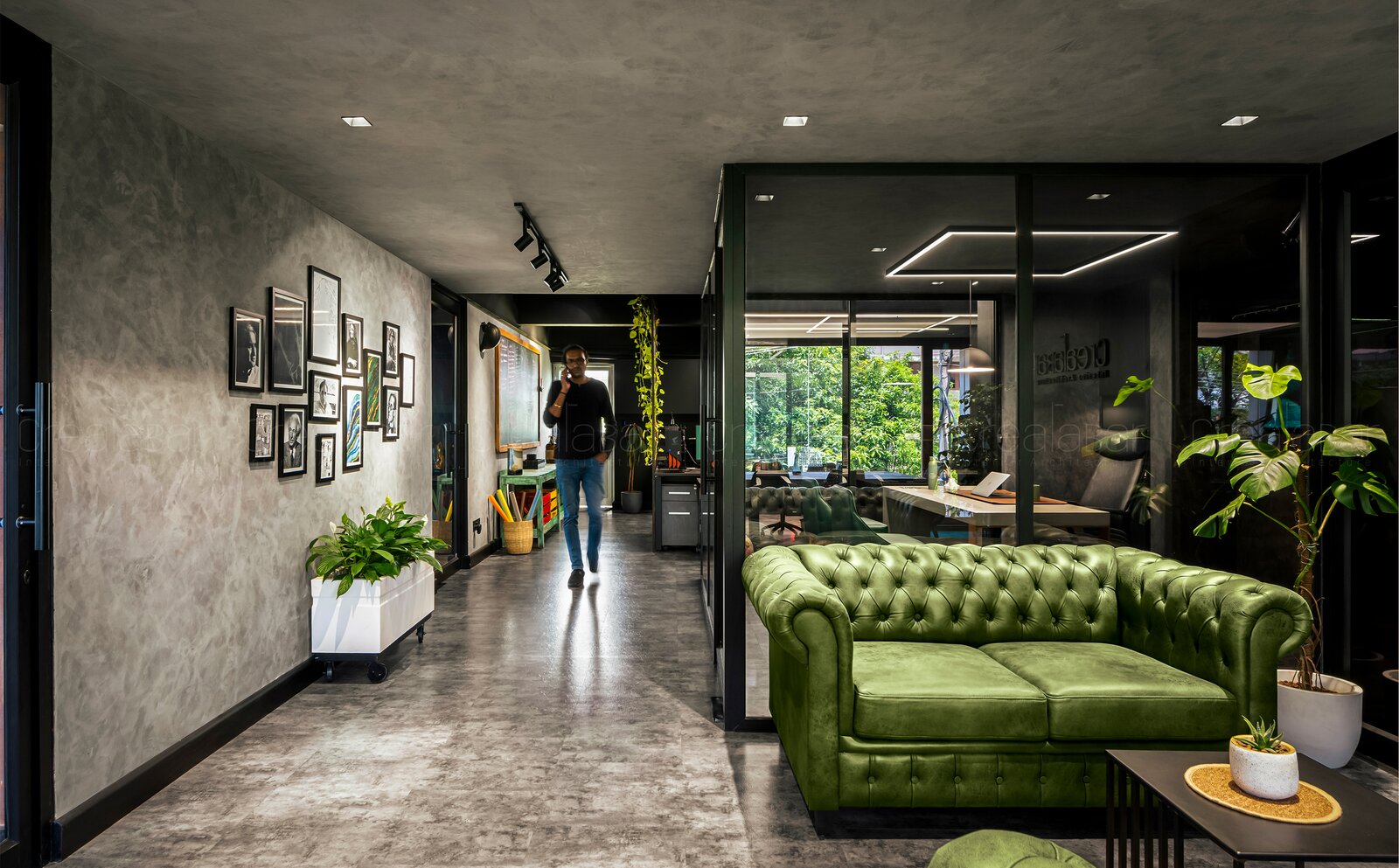 Photo 9 of 16 in CBR OFFICE by designer1 Creatabar - Dwell