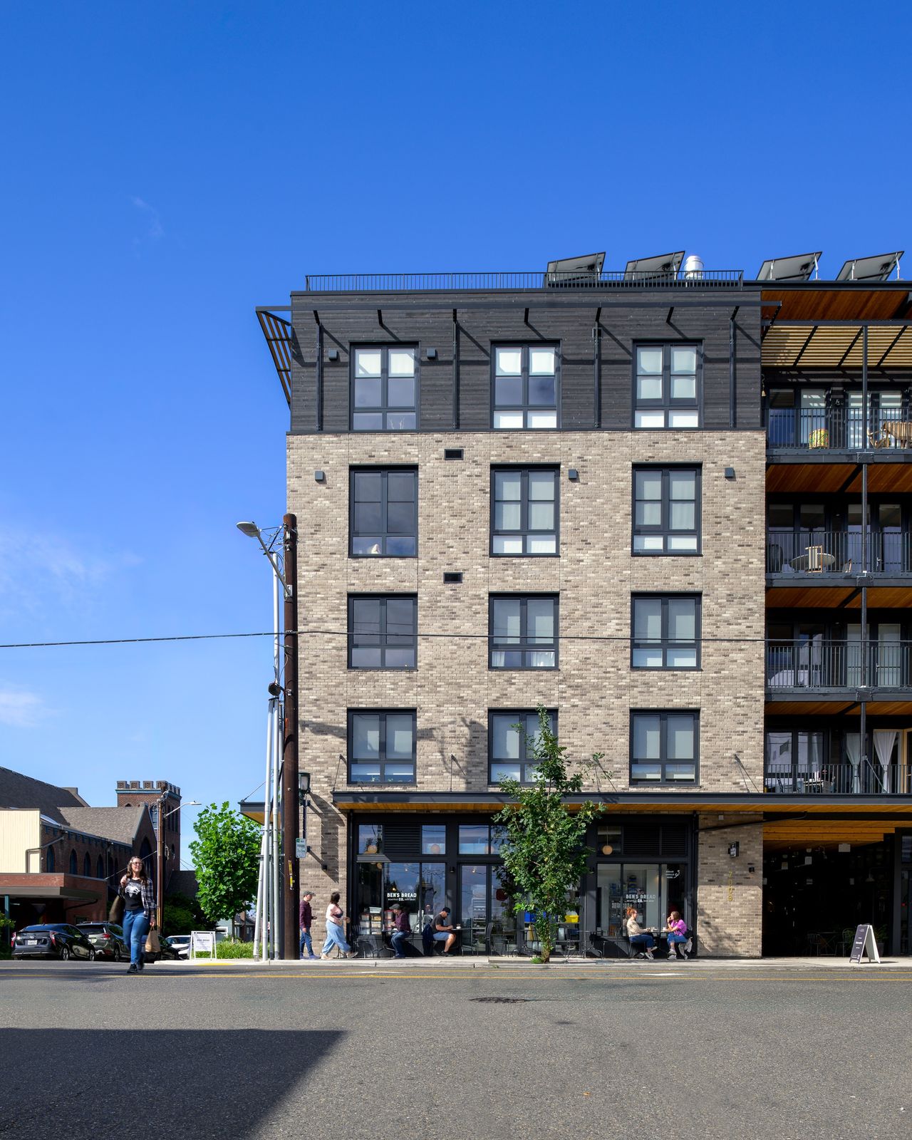 Photo 11 of 22 in Shared Roof by Johnston Architects - Dwell