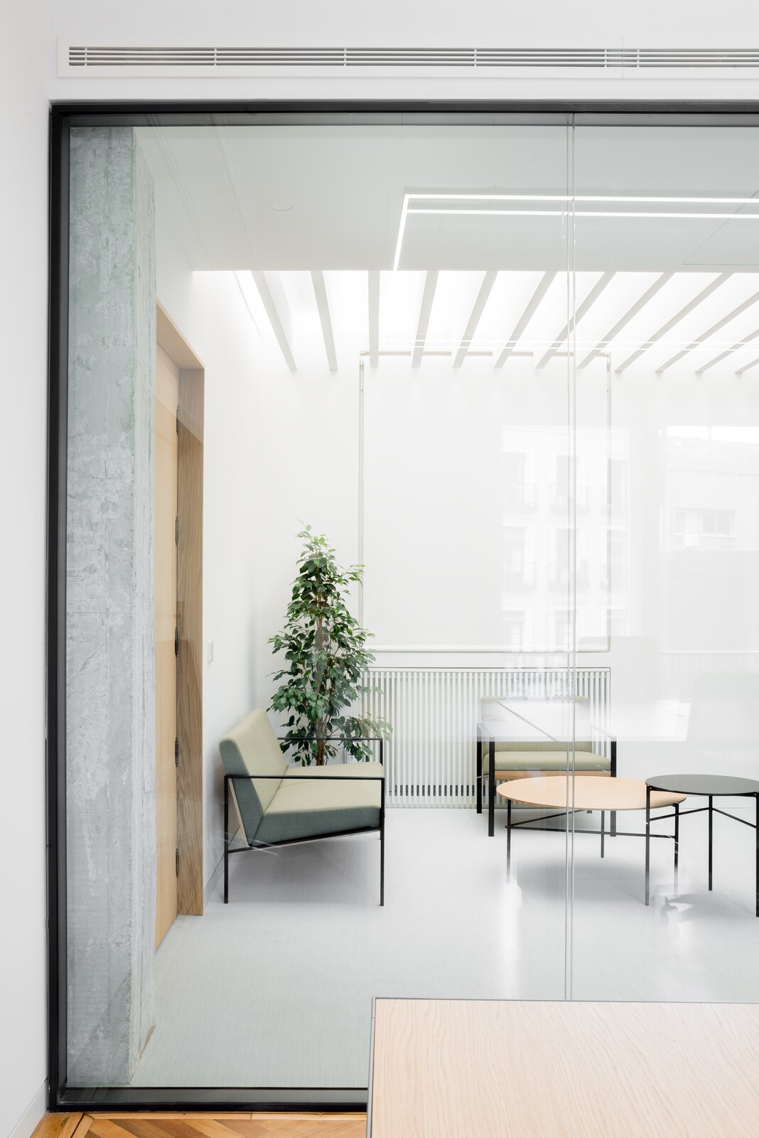 Photo 2 of 16 in ESPACIO H71 by Junio Studio - Dwell