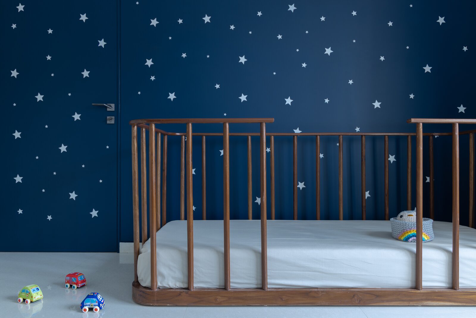 Photo 15 of 16 in The Lit house by Rakshit Shah - Dwell