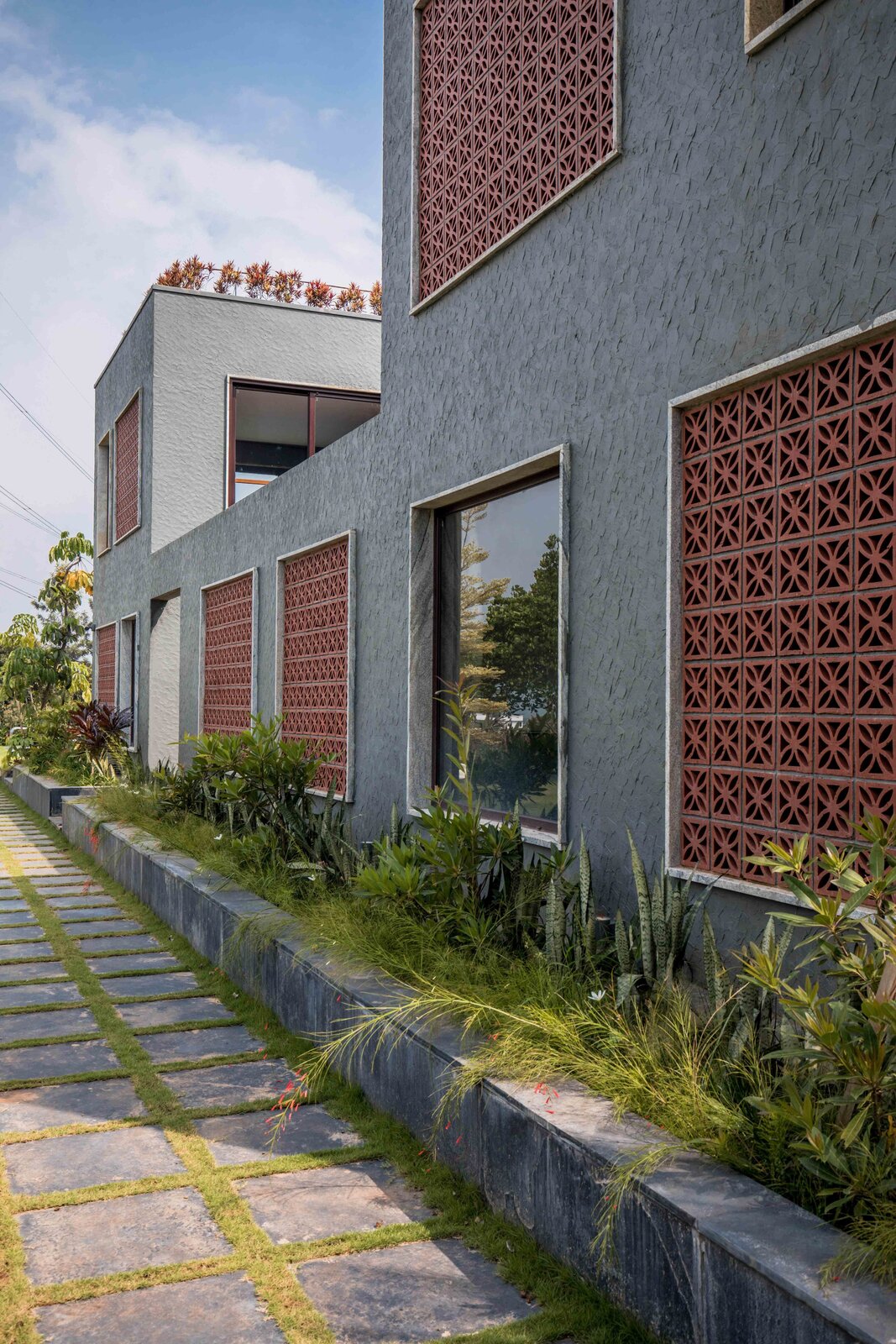 Photo 4 of 22 in The Grey Grotto by Sudeep Dev - Dwell