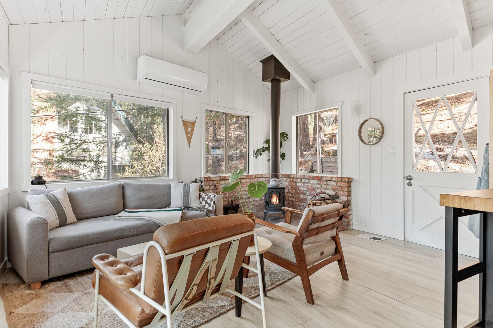 Photo 9 of 22 in Canopy Cabin by Paige Kershaw - Dwell