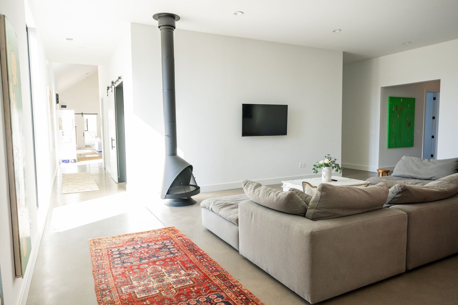 Photo 9 of 16 in High Barn by Graham Kessler - Dwell