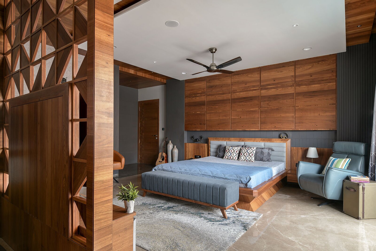 Photo 2 of 16 in Shah residence by Ar. Bina Shah - Dwell