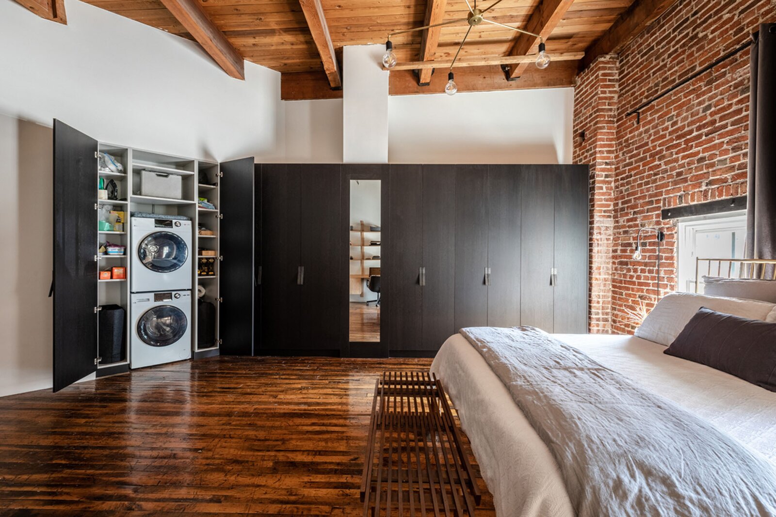 Photo 9 of 12 in Wewatta Transfer Loft by Fantastic Frank - Dwell