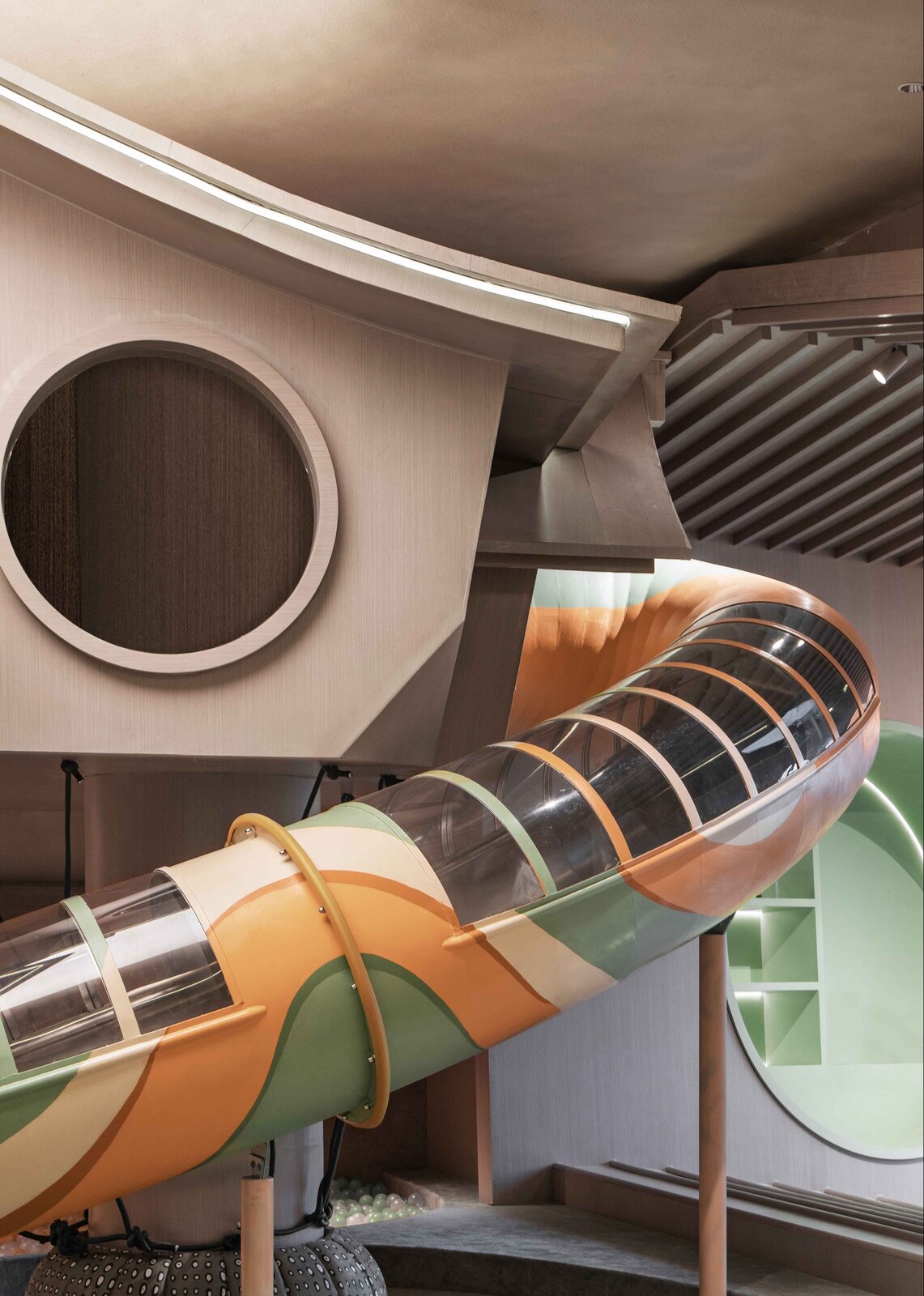 Photo 12 of 16 in Flying House Tour by URO Design Concepts - Dwell