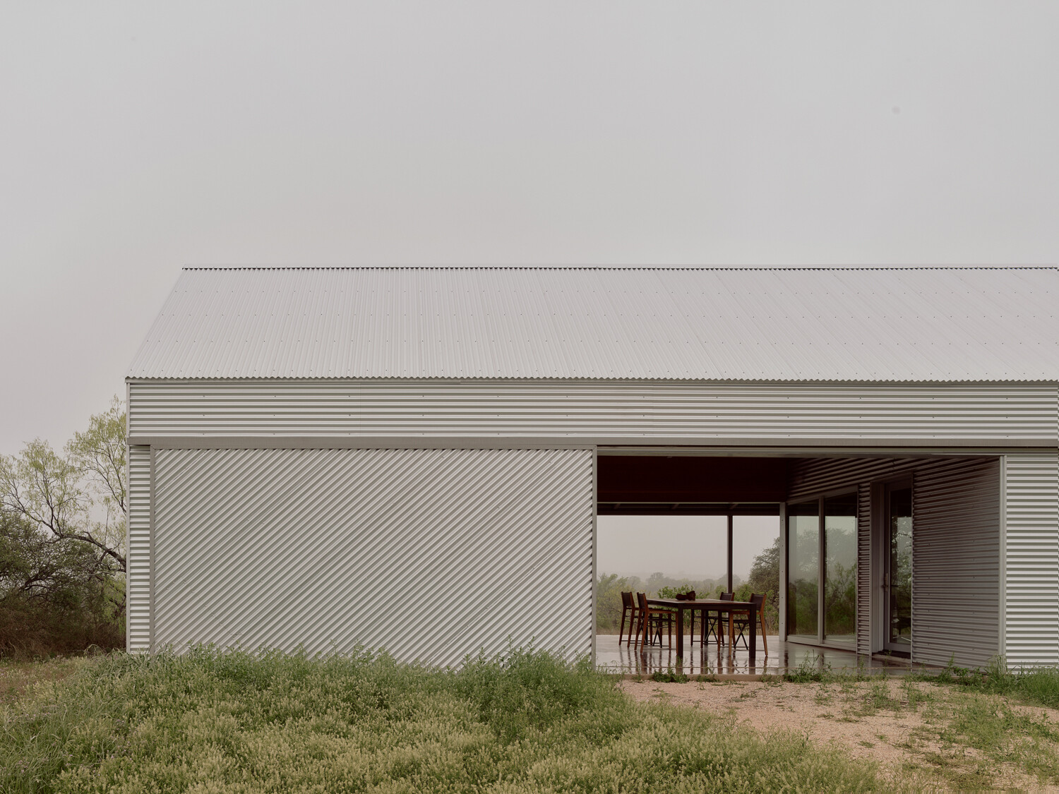 Photo 8 of 21 in SHED/HOUSE by John Redington - Dwell