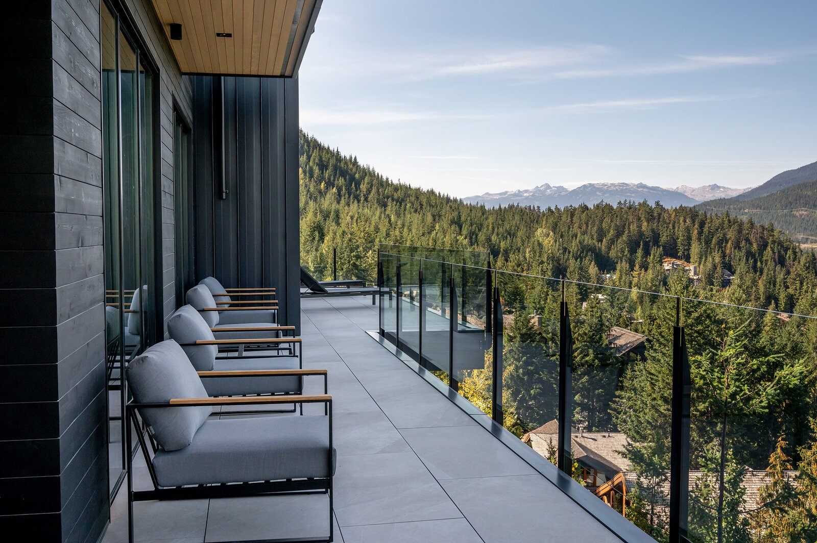 Photo 16 of 35 in Design focused Luxury Ski Chalet by John Ryan ...