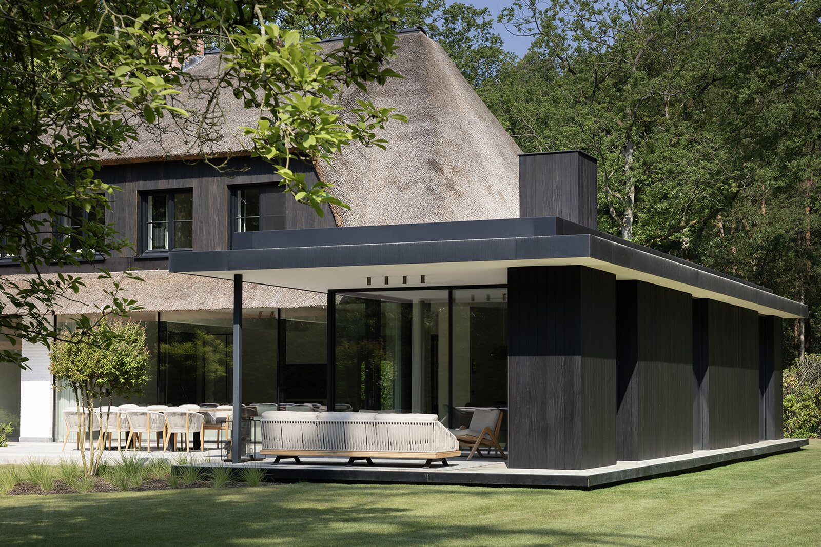 Photo 15 of 51 in Residence EB by Mieke Van Herck architects by SAVVY.be | PR agency for ...